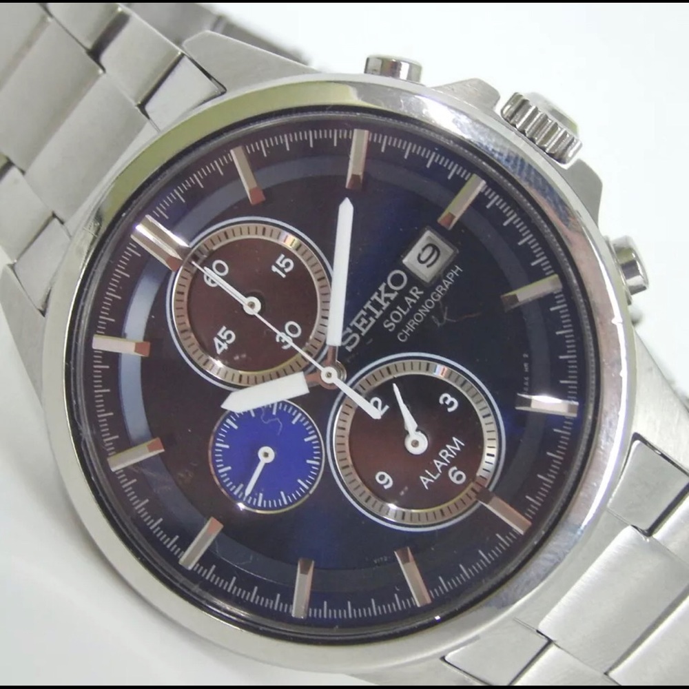 Authentic Seiko Solar Chronograph Quartz Men Watch - Gem